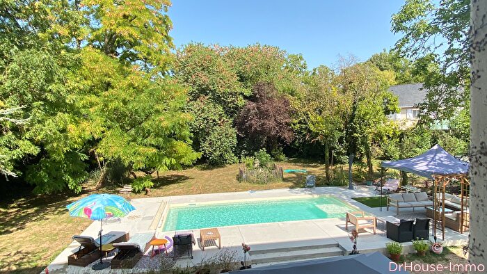 Maison 13 pièces à Martigné-Briand, à vendre