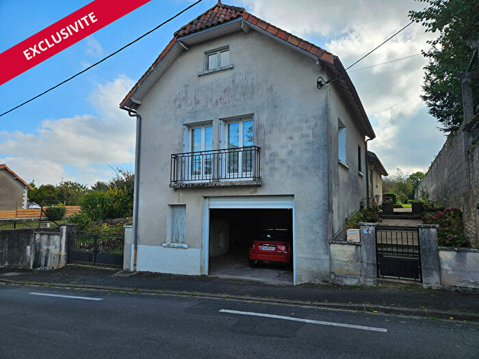 Maison à vendre - LIsle-Jourdain - 5 pièces - 3 chambres