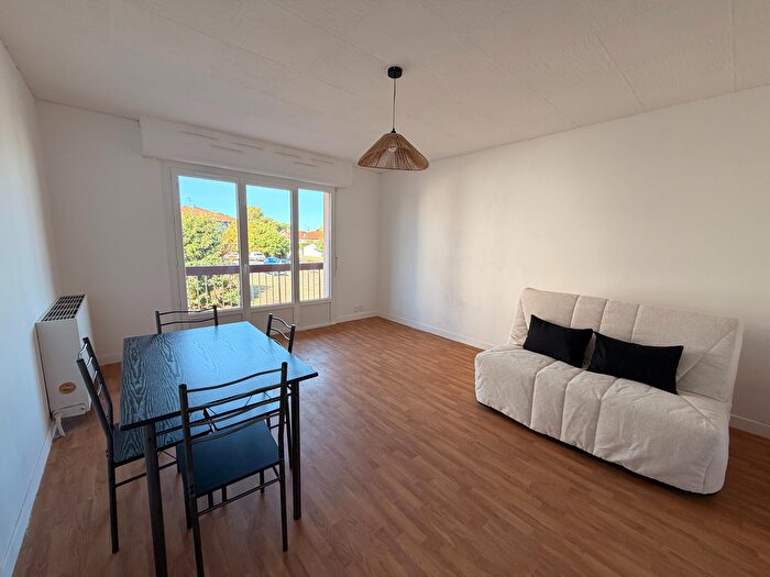 Dax, Saint-Pierre : Appartement 1 pièce à louer