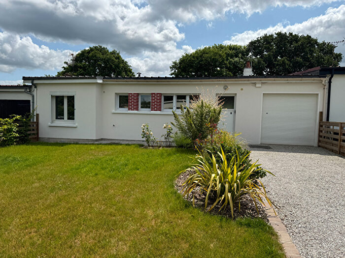 Maison à vendre - Montfort-lAmaury - 3 pièces - 2 chambres