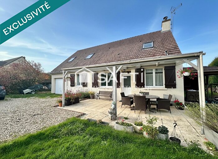 Maison à vendre - Chaumont-en-Vexin - 5 pièces - 4 chambres