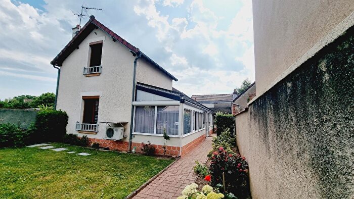 Maison à vendre - Gien - 4 pièces - 3 chambres