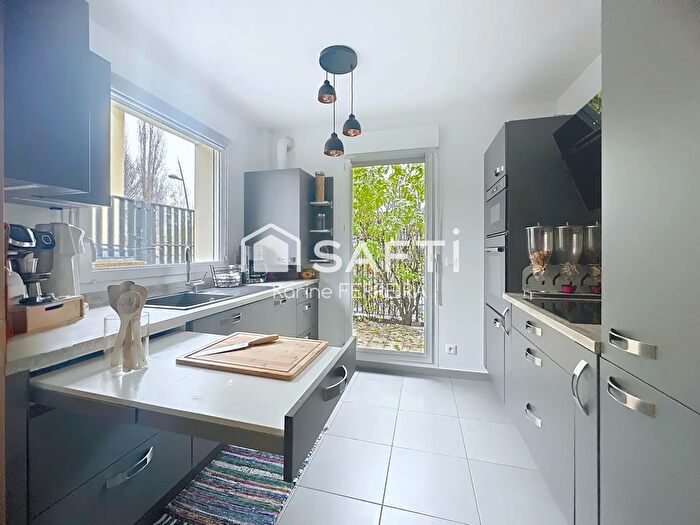 Maison 4 pièces à Villecresnes, à vendre