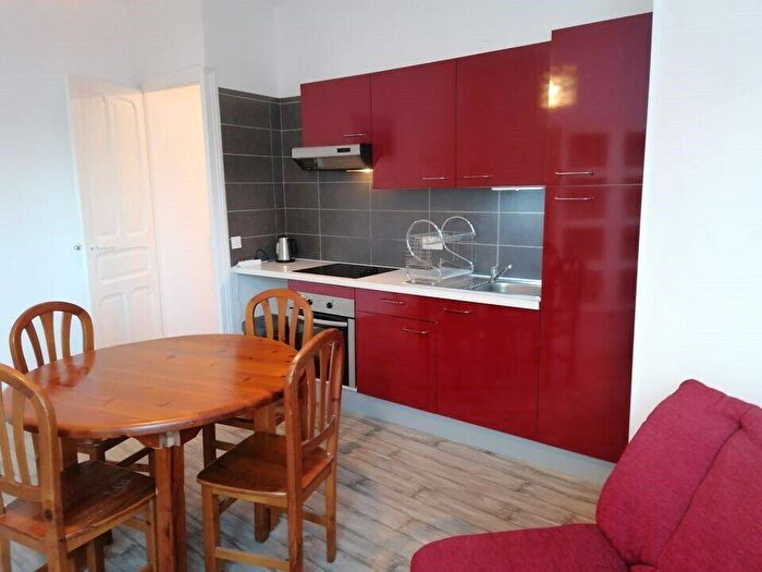 Appartement à louer - Saint-Privat-dAllier - 4 pièces - 3 chambres