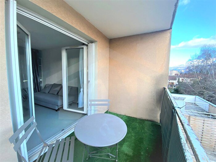 Appartement à louer - Abbaye, Grenoble - 1 pièce