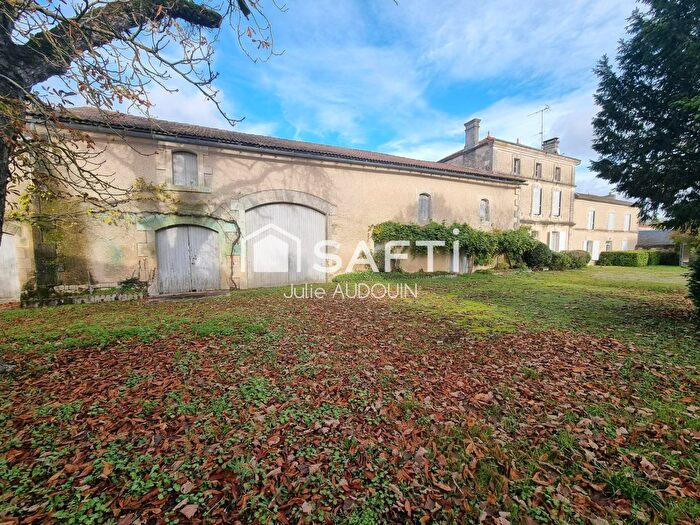Maison 12 pièces à vendre à Mareuil
