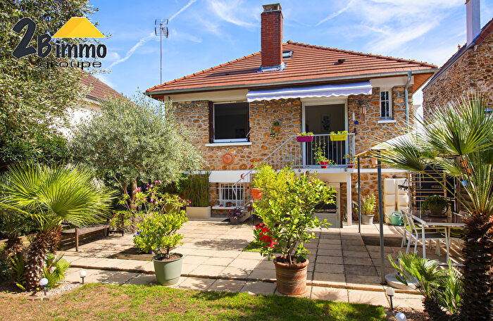 Maison à vendre - Thiais, Clury, Victor Hugo - 6 pièces - 3 chambres