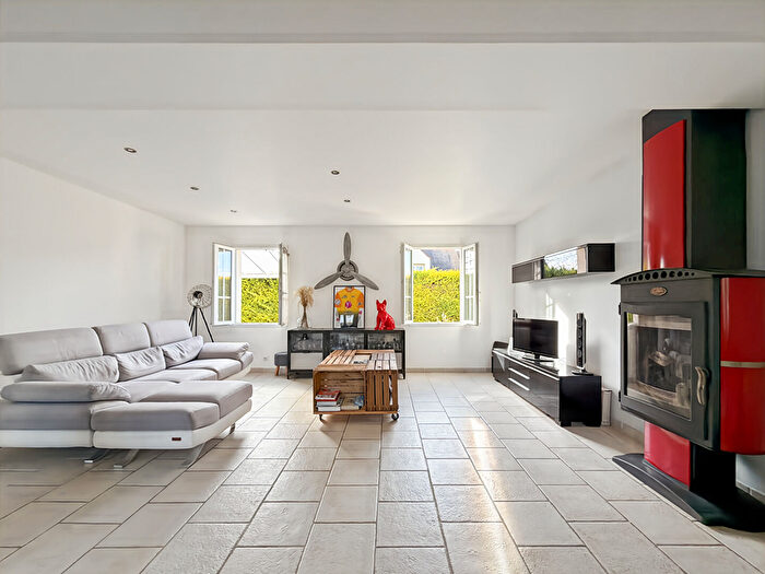 Maison à vendre - Saint-Cyr-en-Arthies - 7 pièces - 5 chambres