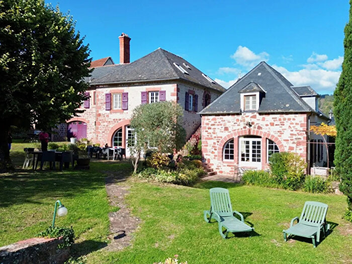 Maison 8 pièces à Meyssac, à vendre