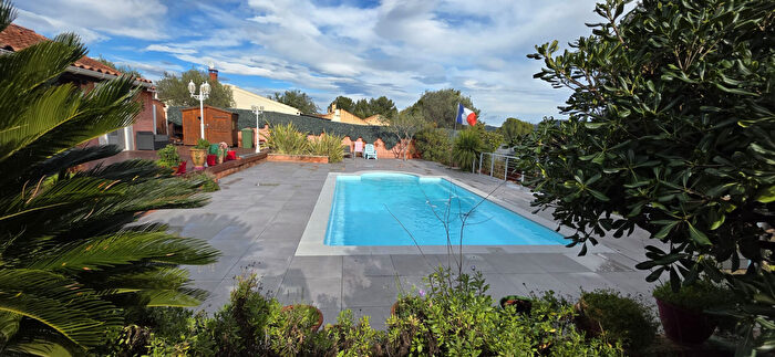 Maison à vendre - Velaux - 5 pièces - 4 chambres