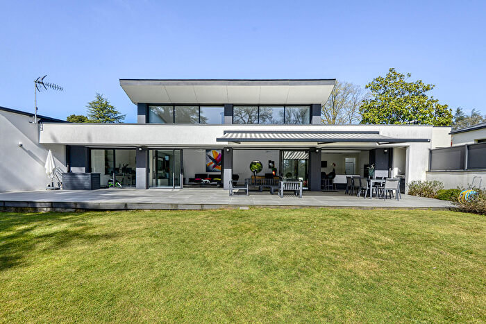 Maison à vendre - Vertou, Centre-ville - 8 pièces - 4 chambres