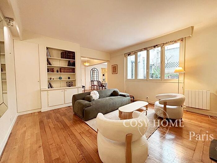 Appartement à louer - Dupleix-Motte Picquet, Paris ème arrondissement - 4 pièces - 2 chambres