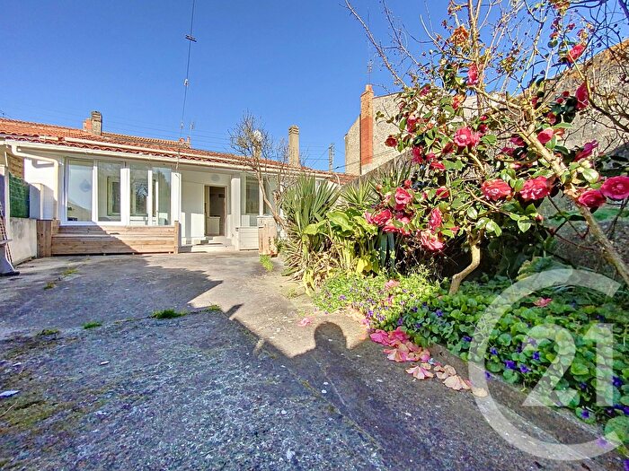 Maison à vendre - Rochefort, Faubourg Nord, Stade Philaudrie - 3 pièces - 2 chambres