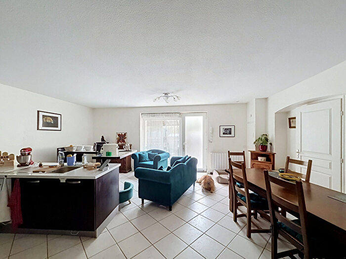 Les Chères : Appartement 4 pièces à vendre