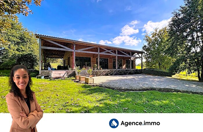 Maison à vendre - Saint-Bonnet-sur-Gironde - 5 pièces - 4 chambres