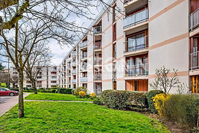 Appartement 3 pièces à Longjumeau, Colucci, Sud, à louer