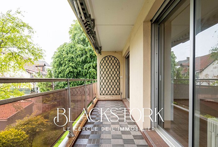 Appartement à louer - Neudorf Est Centre, Strasbourg - 5 pièces - 3 chambres