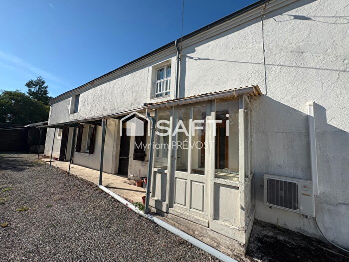 Maison à vendre - Issoudun, Bernardines - 5 pièces - 4 chambres