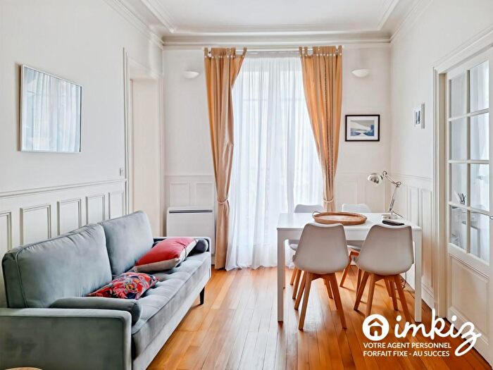Paris 18ème, La Chapelle, Marx Dormoy : Appartement 3 pièces à vendre