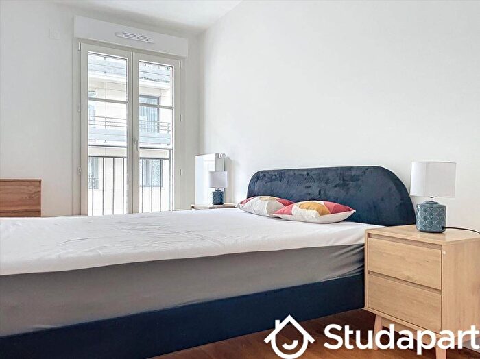 Appartement à louer - République, Puteaux - 1 pièce - 2 chambres