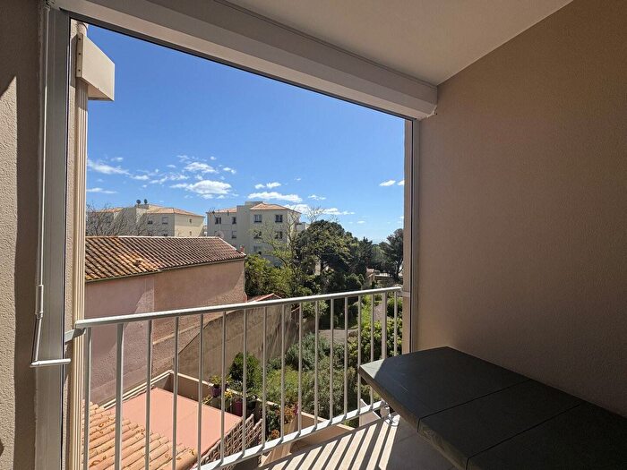 Appartement à louer - Mont Saint Clair-Hôtel de Ville, Sète - 2 pièces - 1 chambre