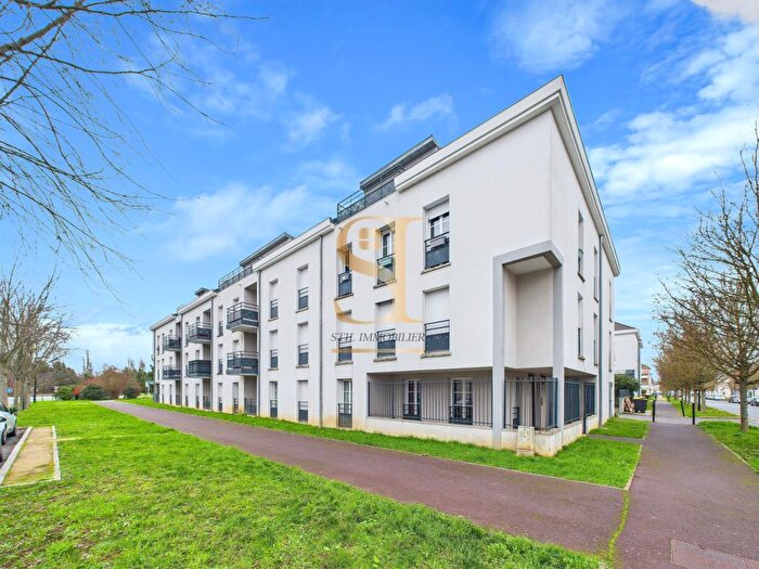 Appartement à vendre - Saint-Pierre-du-Perray - 3 pièces - 2 chambres