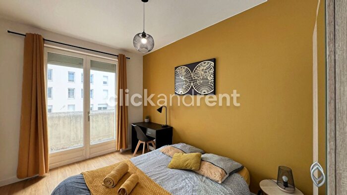 Appartement à louer - Rouen, Centre-ville Rive gauche - 6 pièces - 5 chambres