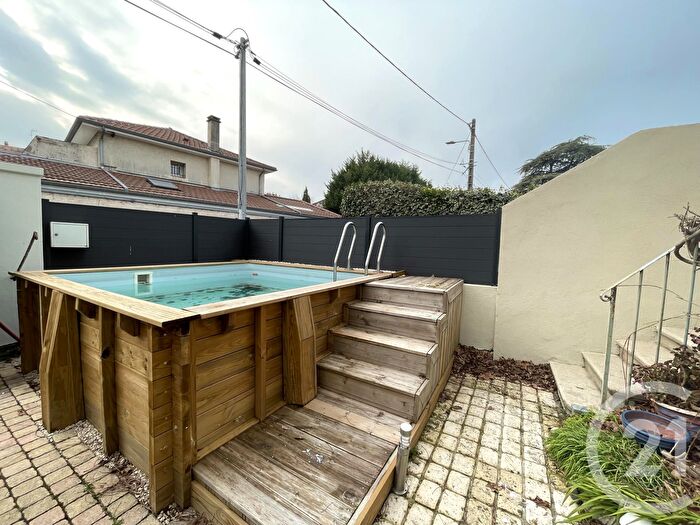 Maison à louer - Bourg-lès-Valence, Jean Moulin - 5 pièces - 4 chambres