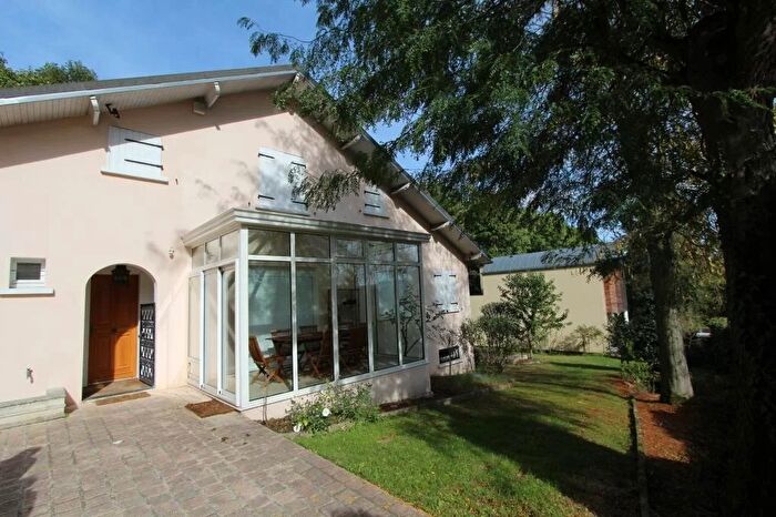 Maison à louer - Chaville, Marivel - 6 pièces - 5 chambres