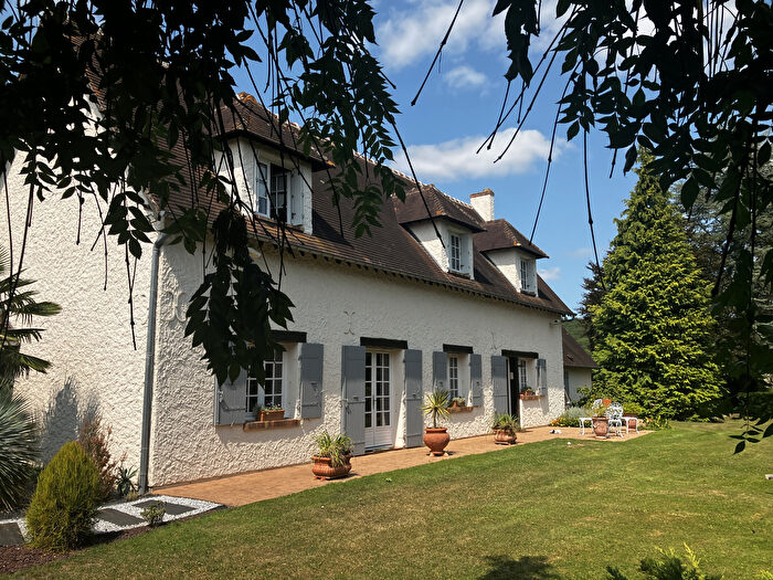 Maison à vendre - Ézy-sur-Eure - 9 pièces - 5 chambres