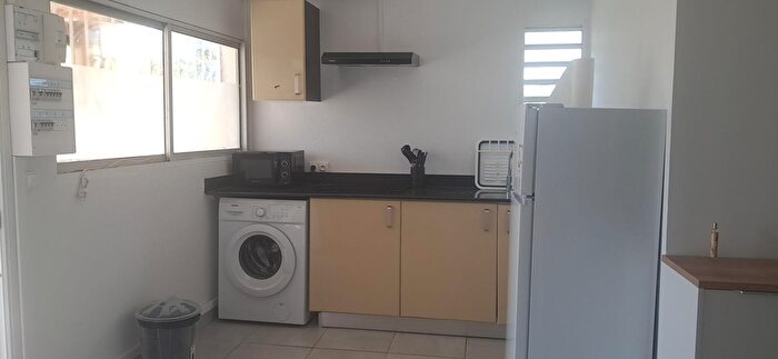 Maison à louer - Les Abymes - 3 pièces - 2 chambres