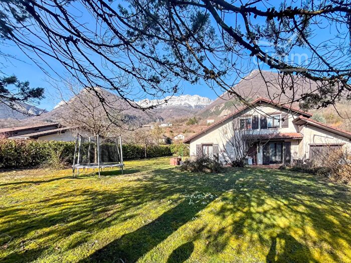 Maison à vendre - La Terrasse - 5 pièces - 4 chambres