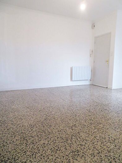 Appartement à louer - Arènes, Nîmes - 3 pièces - 2 chambres