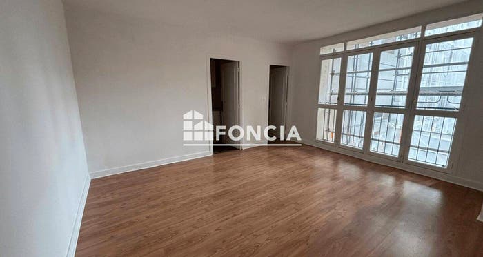 Centre Ouest, Trappes : Appartement 1 pièce à louer