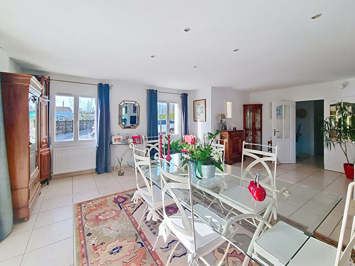 Maison à vendre - Vayres - 5 pièces - 4 chambres