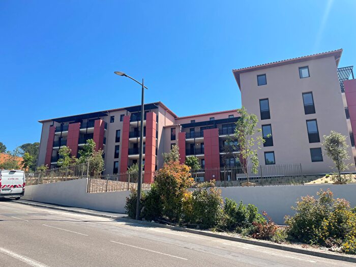 Appartement à louer - Nîmes, Route dAvignon - 3 pièces - 2 chambres