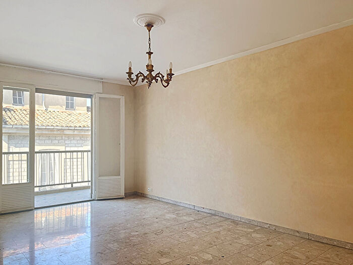 Appartement 3 pièces à vendre - Nîmes, Carmes