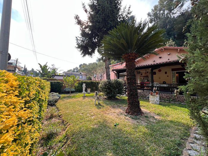 Maison à vendre - Nice, Fabron - 4 pièces - 3 chambres