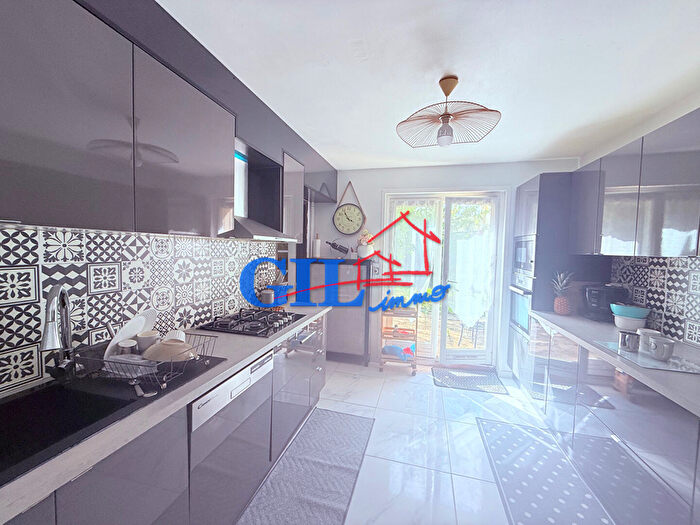 Maison à vendre - Savigny-le-Temple, Plessis-le-Roi - 6 pièces - 4 chambres