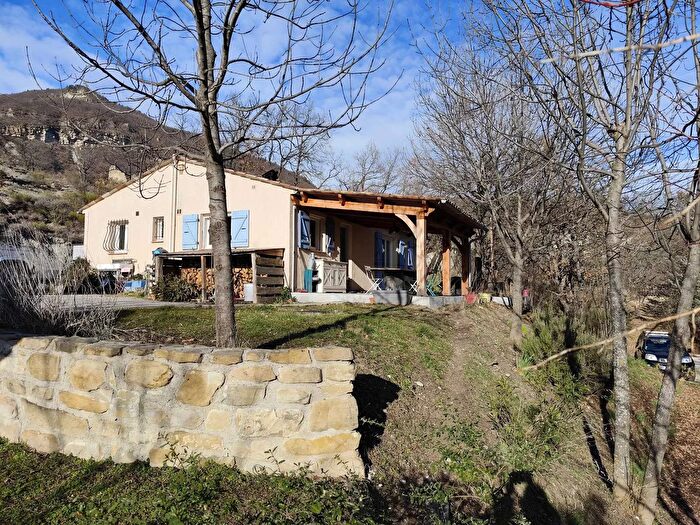 Maison à vendre - Saint-Benoît - 4 pièces - 3 chambres