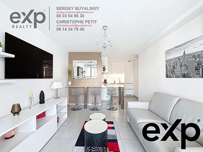 Appartement à vendre - Nice, Parc Impérial, Le Piol - 3 pièces - 2 chambres