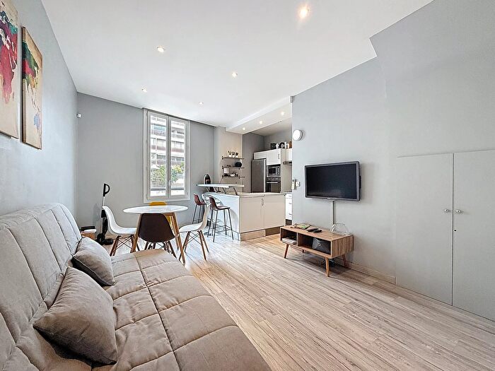 Appartement à vendre - Cannes, Centre-ville - 2 pièces - 1 chambre