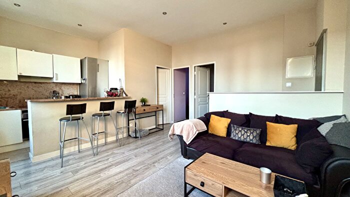 Appartement à vendre - Marseille e , Saint-Henri - 3 pièces - 2 chambres