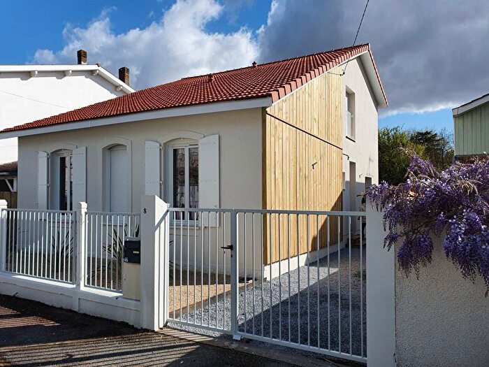 Appartement à louer - Bourg, Pessac - 2 pièces - 1 chambre