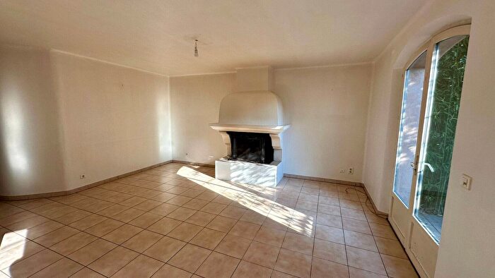 Maison à louer - Luynes, Aix-en-Provence - 4 pièces - 3 chambres