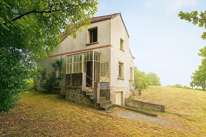 Maison à vendre - Étagnac - 4 pièces - 3 chambres