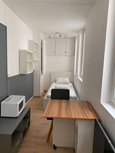 Appartement à louer - Carmes-République, Orléans - 1 pièce