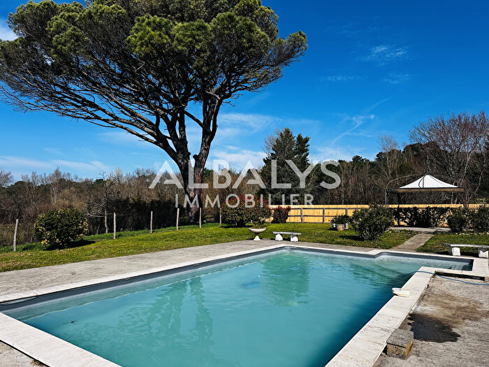 Maison à louer - La Sauve - 6 pièces - 5 chambres