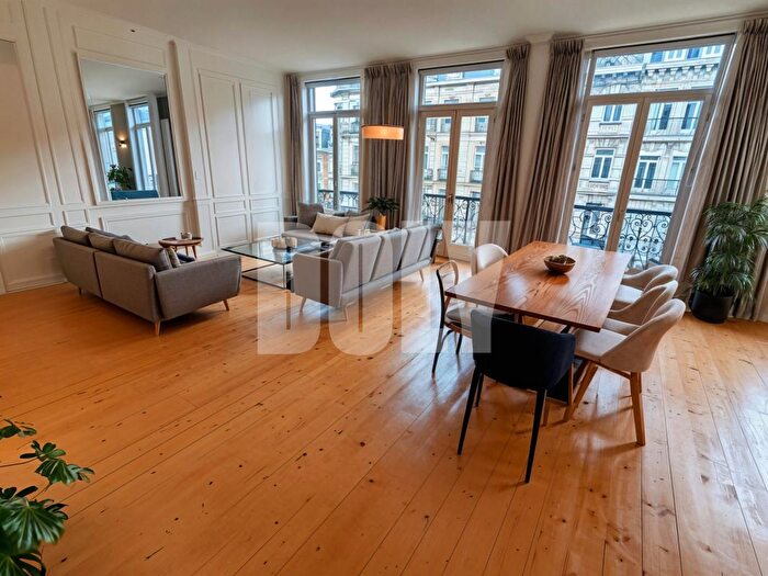 Appartement à vendre - Paris e , Georges Brassens - 6 pièces - 4 chambres