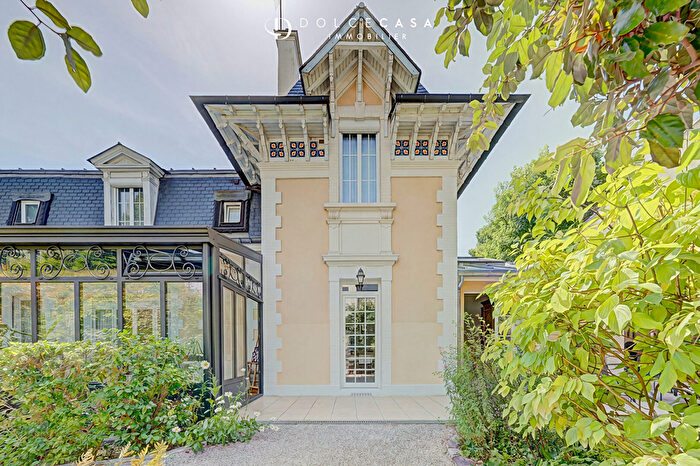 Maison 9 pièces à Le Perreux-sur-Marne, Thillards, à vendre